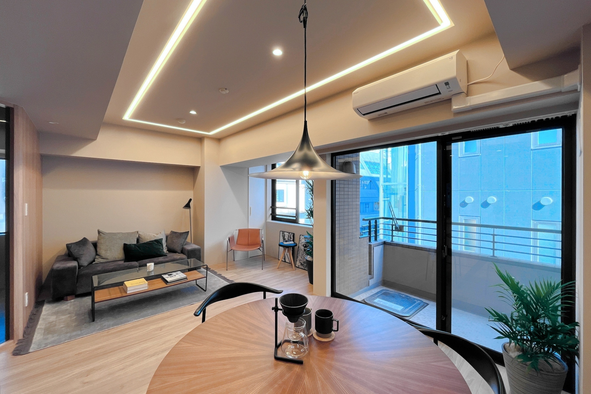 麻布十番駅 / 2LDK / 61.26㎡【cowcamo】