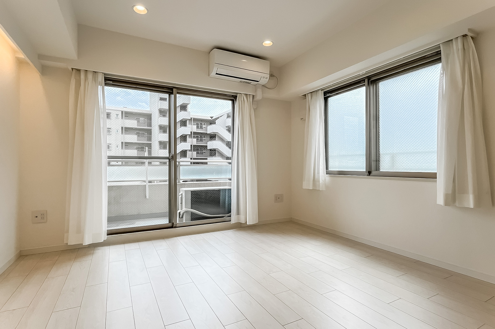 飯田橋駅 / 2LDK / 60.48㎡【cowcamo】